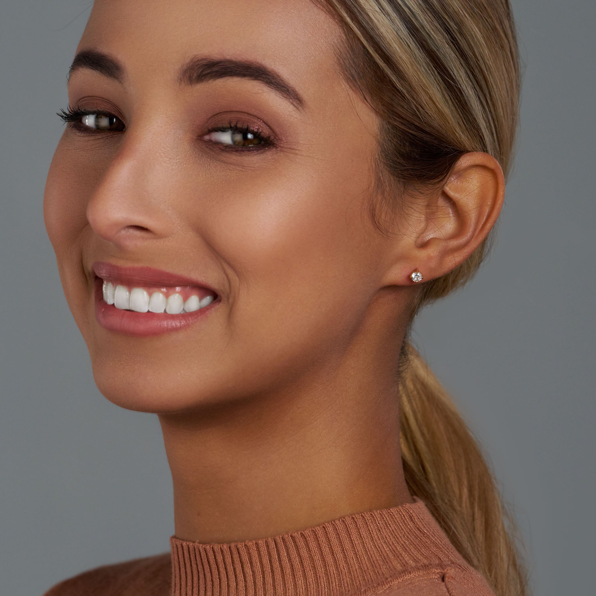 Classic Stud Earrings (Gold) – Imperium